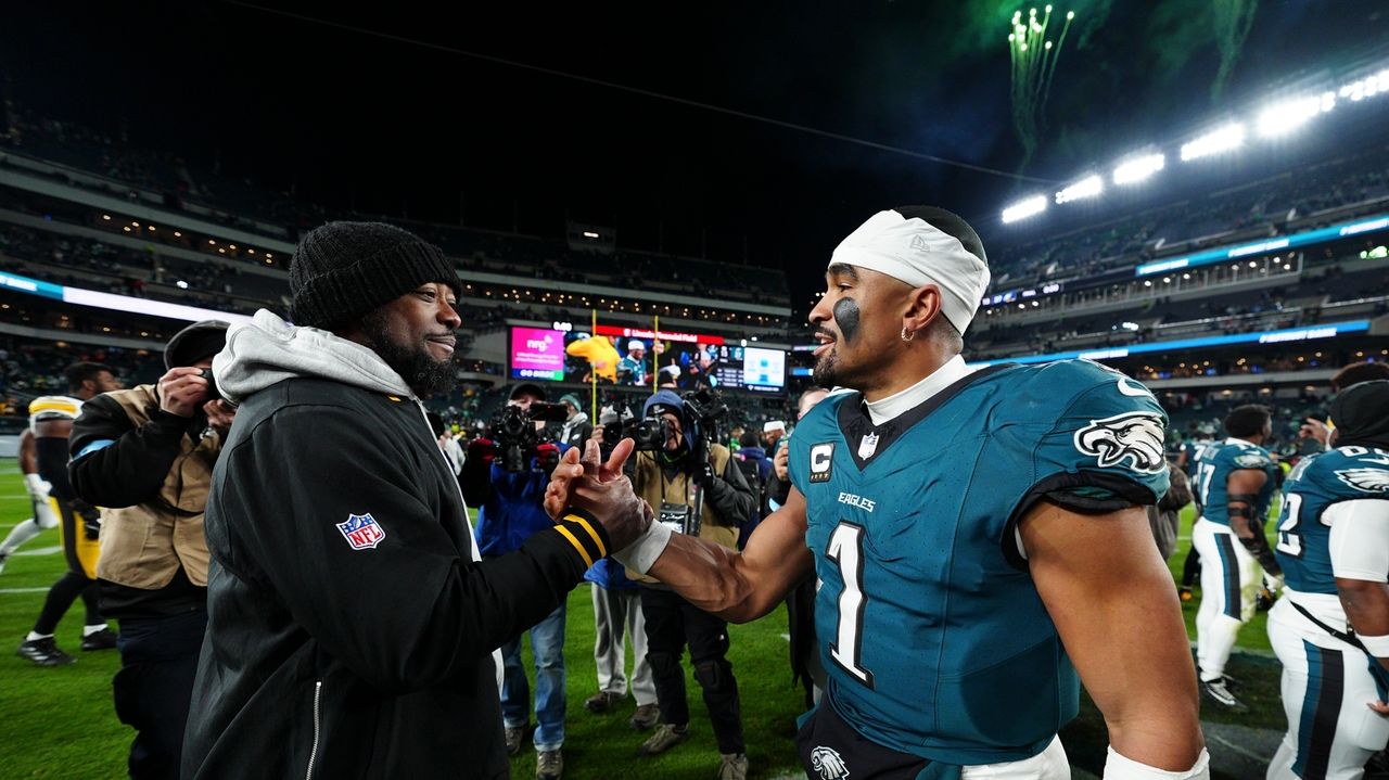 Eagles ride franchise-best 10-game winning streak into game at ...