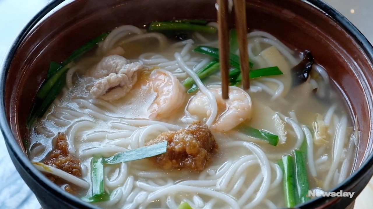 Coco Palace review: Great Neck Chinese restaurant offers Yunnan cuisine ...