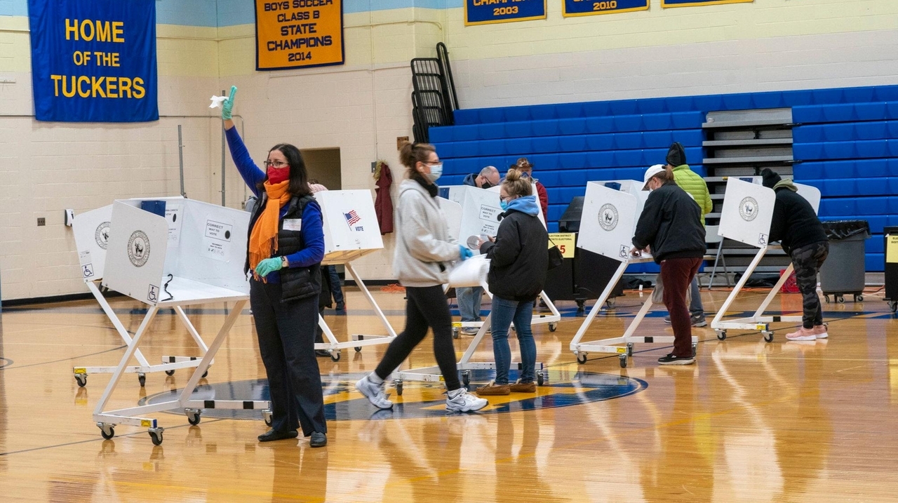 Seize the day: Cast your vote - Newsday