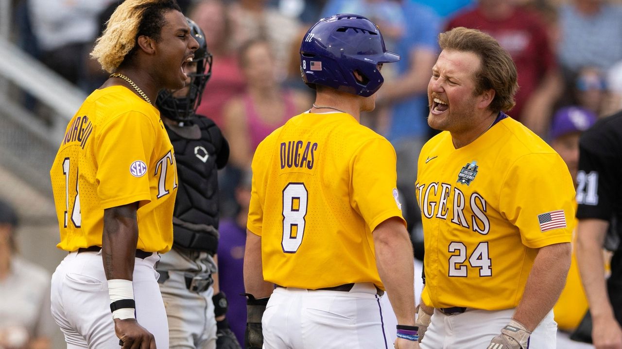 Lsu Tops No 1 Wake Forest 5 2 To Set Up A Rematch For A Spot In The