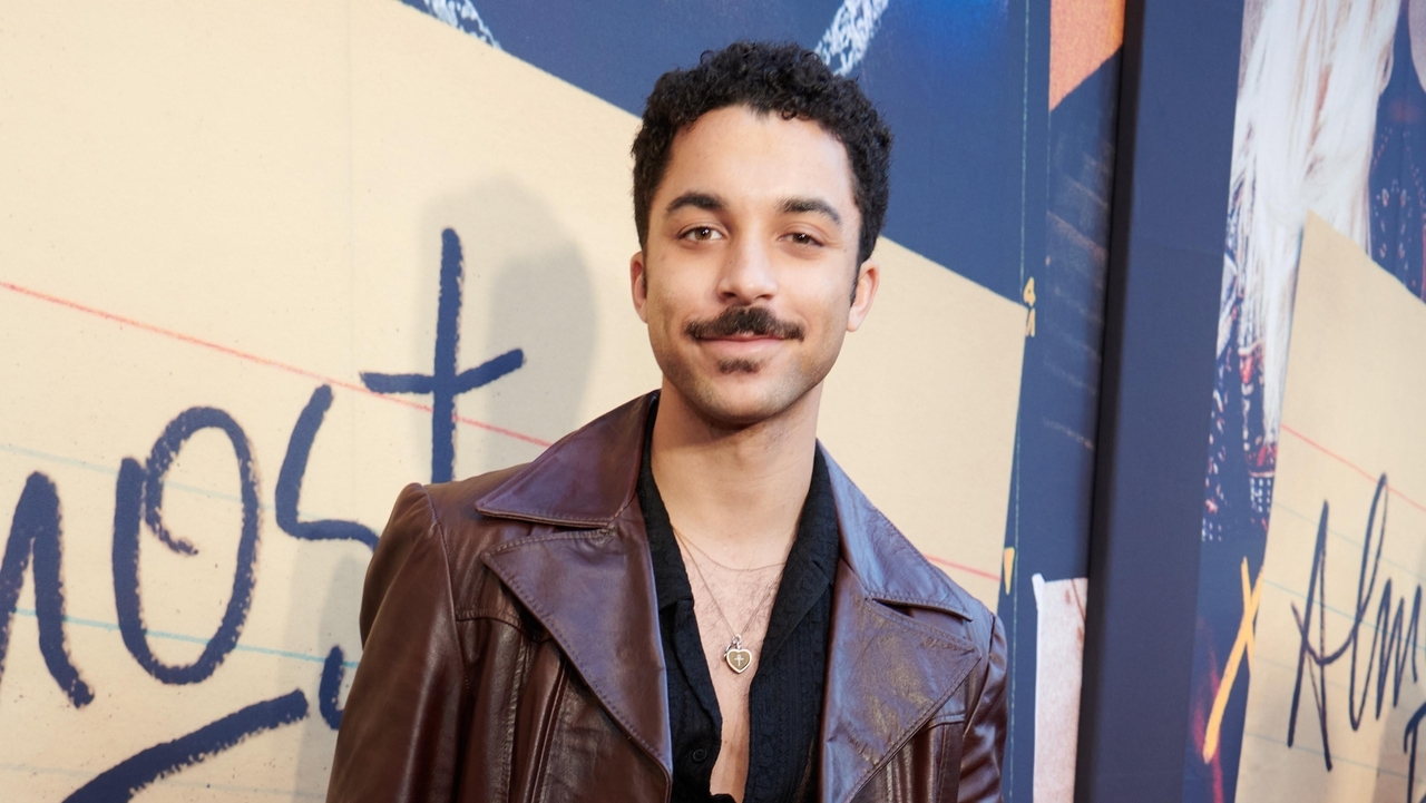 Huntington's Jakeim Hart makes Broadway debut in 'Almost Famous' - Newsday