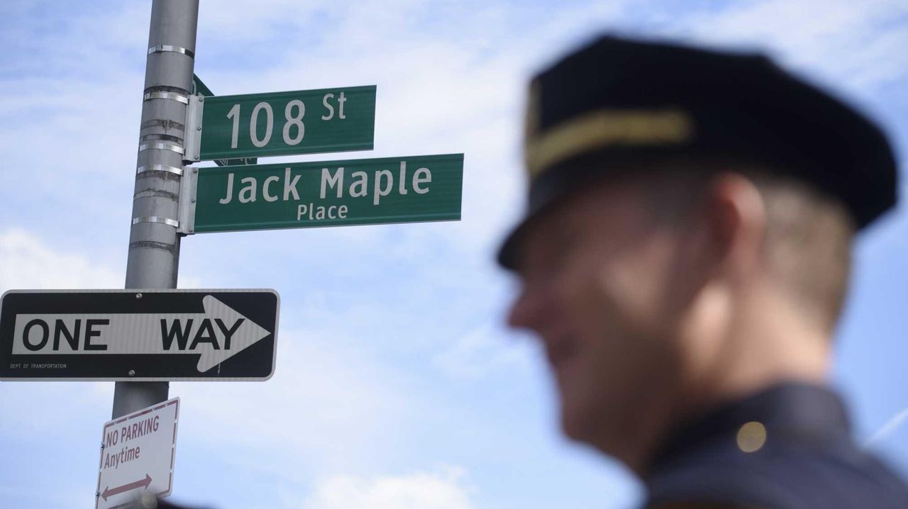 Jack Maple, cop who created NYPD data measurements, honored with street ...