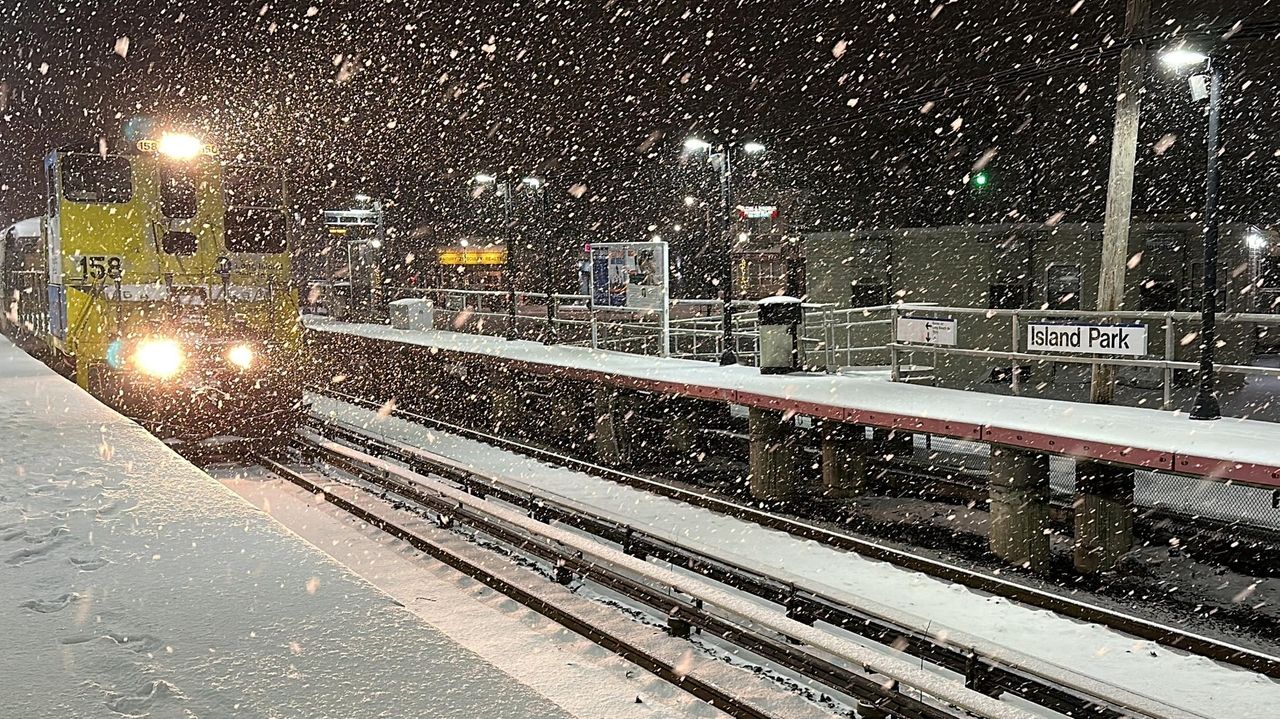 Snow, ice, freezing rain making 'messy' Tuesday; new concerns about evening commute - Newsday