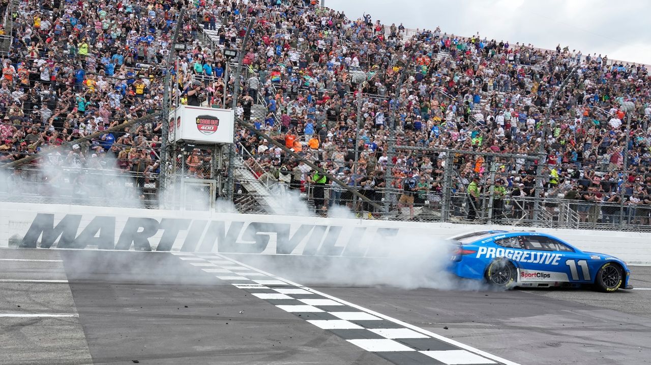 AUTO RACING: Denny Hamlin dominates in Martinsville and NASCAR rolls ...