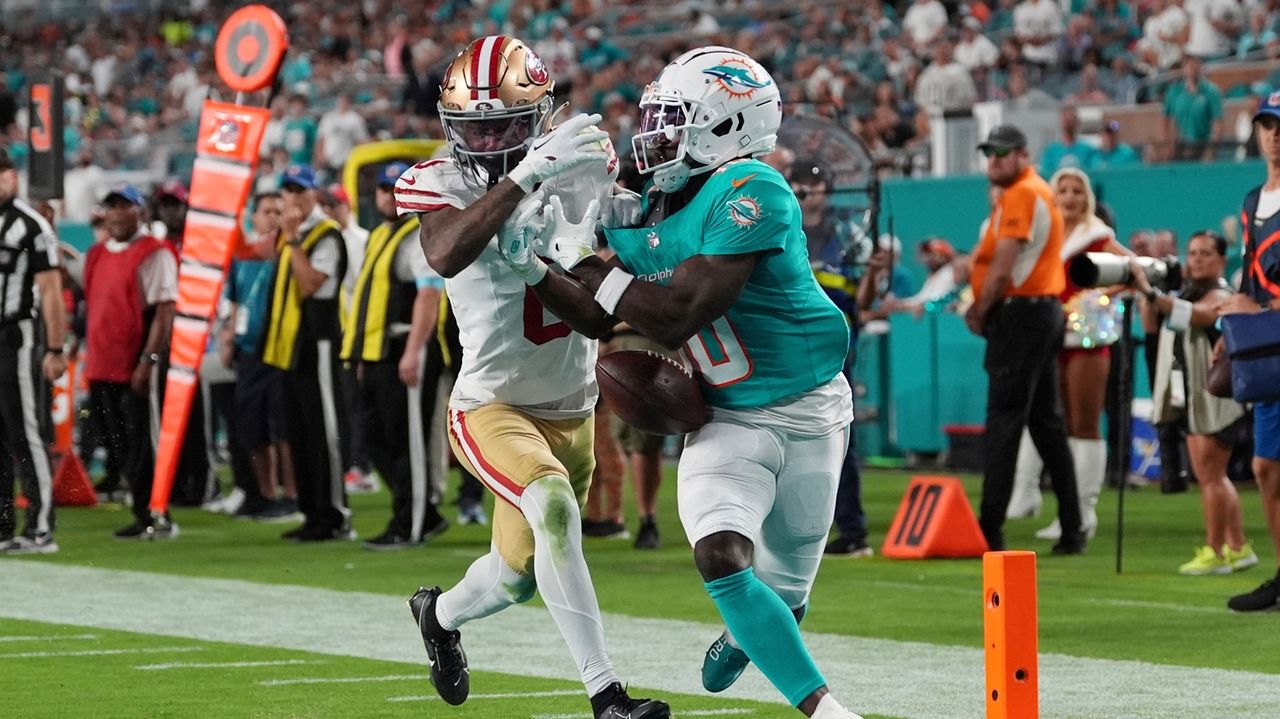 Tyreek Hill says drops against 49ers were a result of lack of practice reps with Tua Tagovailoa ...