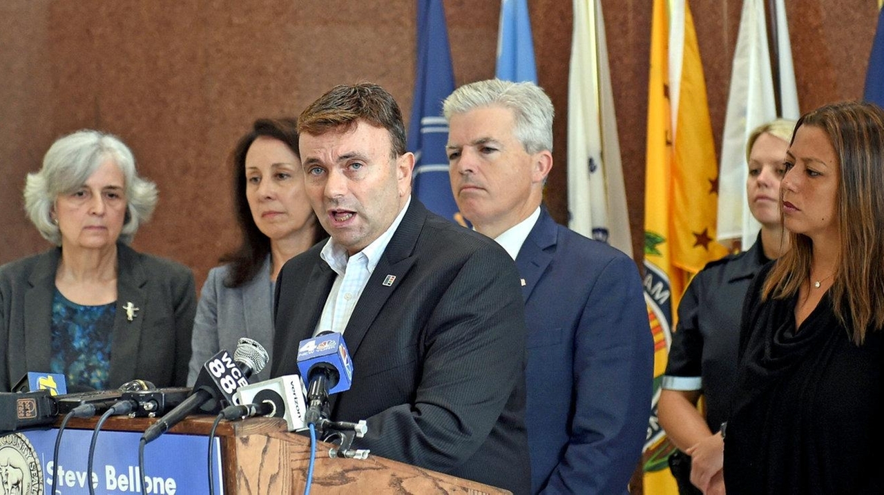 Suffolk County: Law enforcement partnering with LGBT Network - Newsday