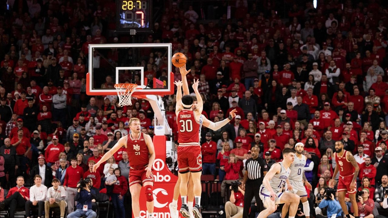 Tominaga's late 3 helps Nebraska beat Northwestern 75-69 - Newsday