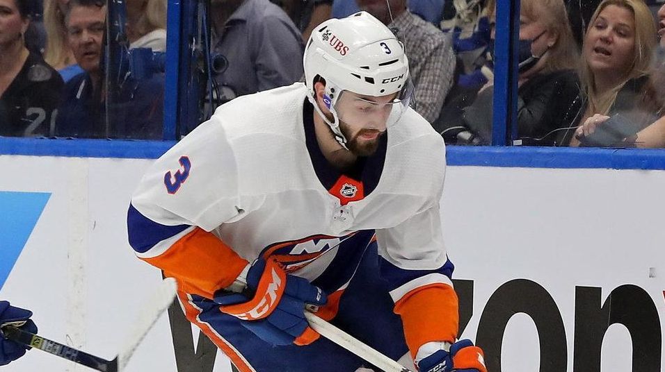 Adam Pelech has arbitration hearing date set with Islanders - Newsday