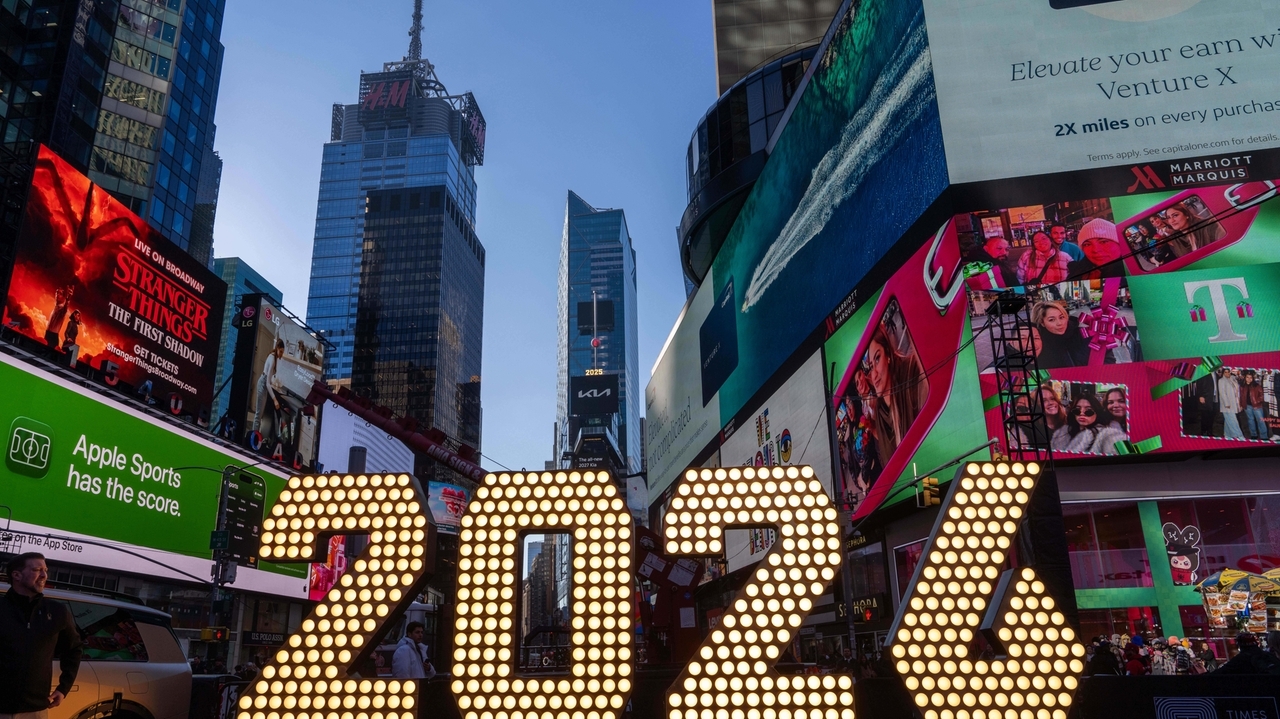 Save money, get organized, live better: Common New Year's resolutions ...