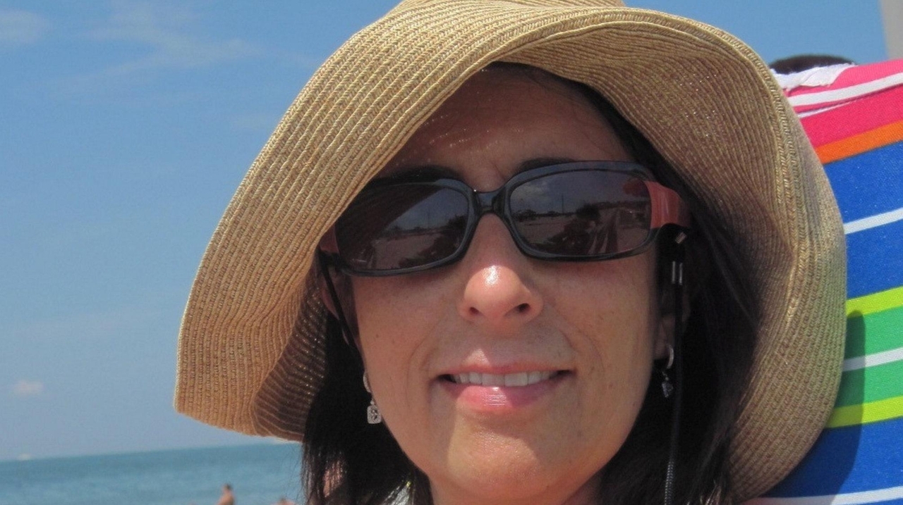 Helen Skelos, 60, of Lynbrook dies weeks after Mineola accident - Newsday