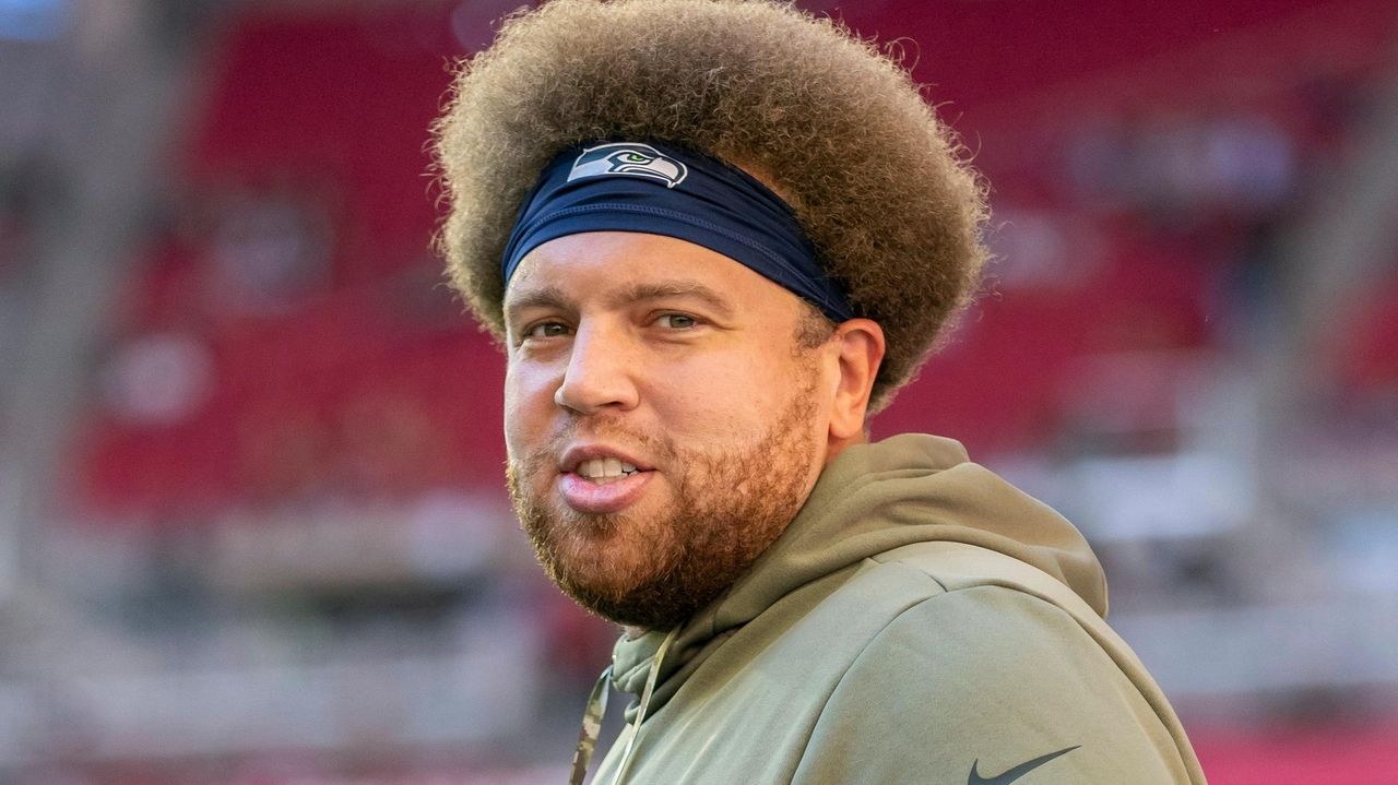 Browns officially add offensive line coach Andy Dickerson, assistant ...