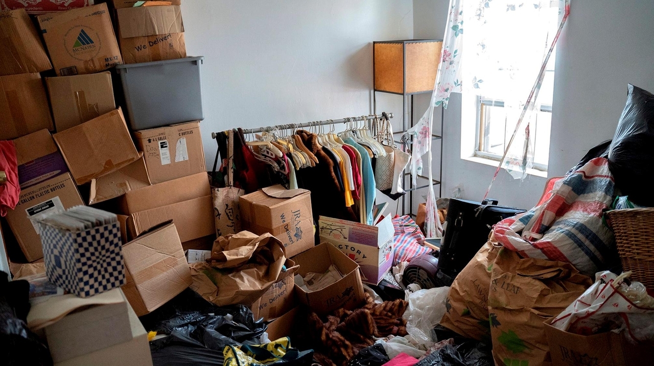 Good to Know: How to help a hoarder set goals and make progress - Newsday