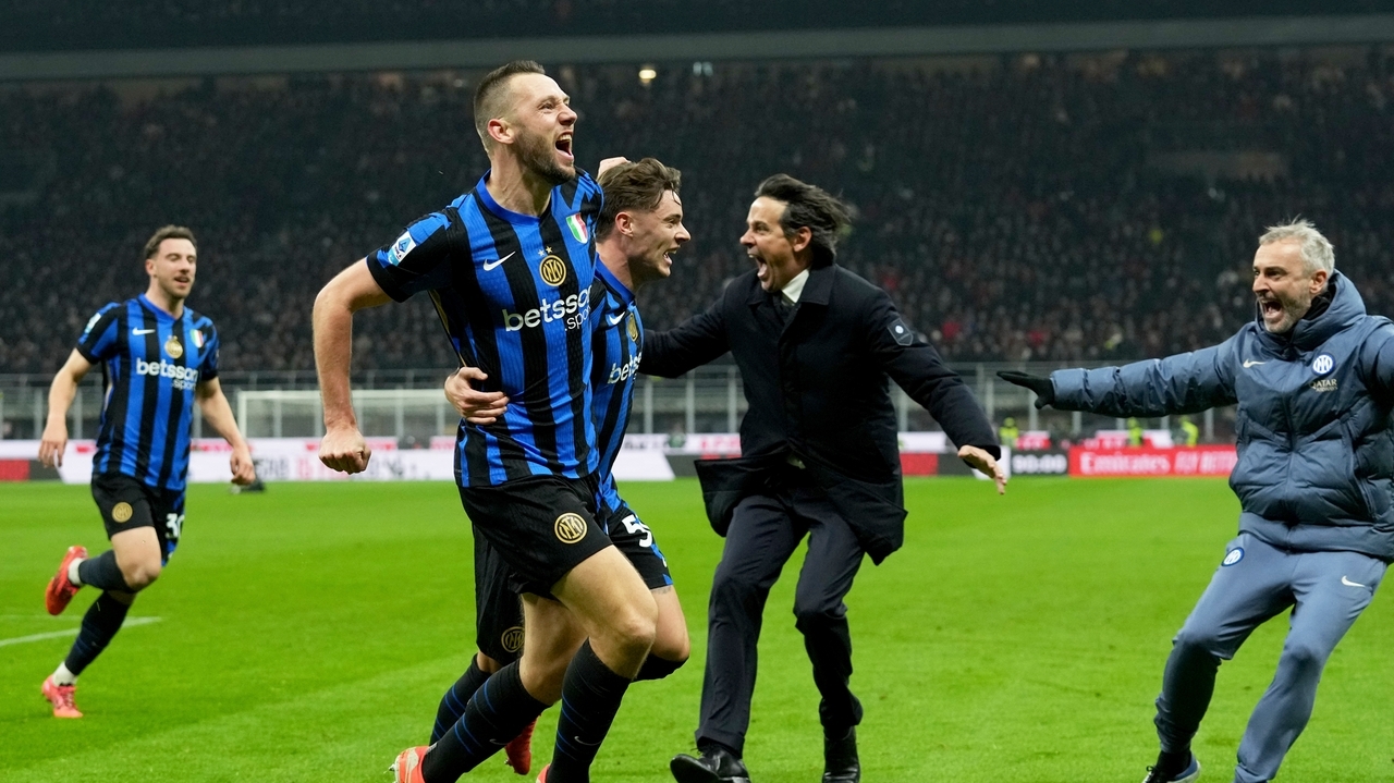 De Vrij snatches last-gasp draw for Inter to avoid another derby defeat ...