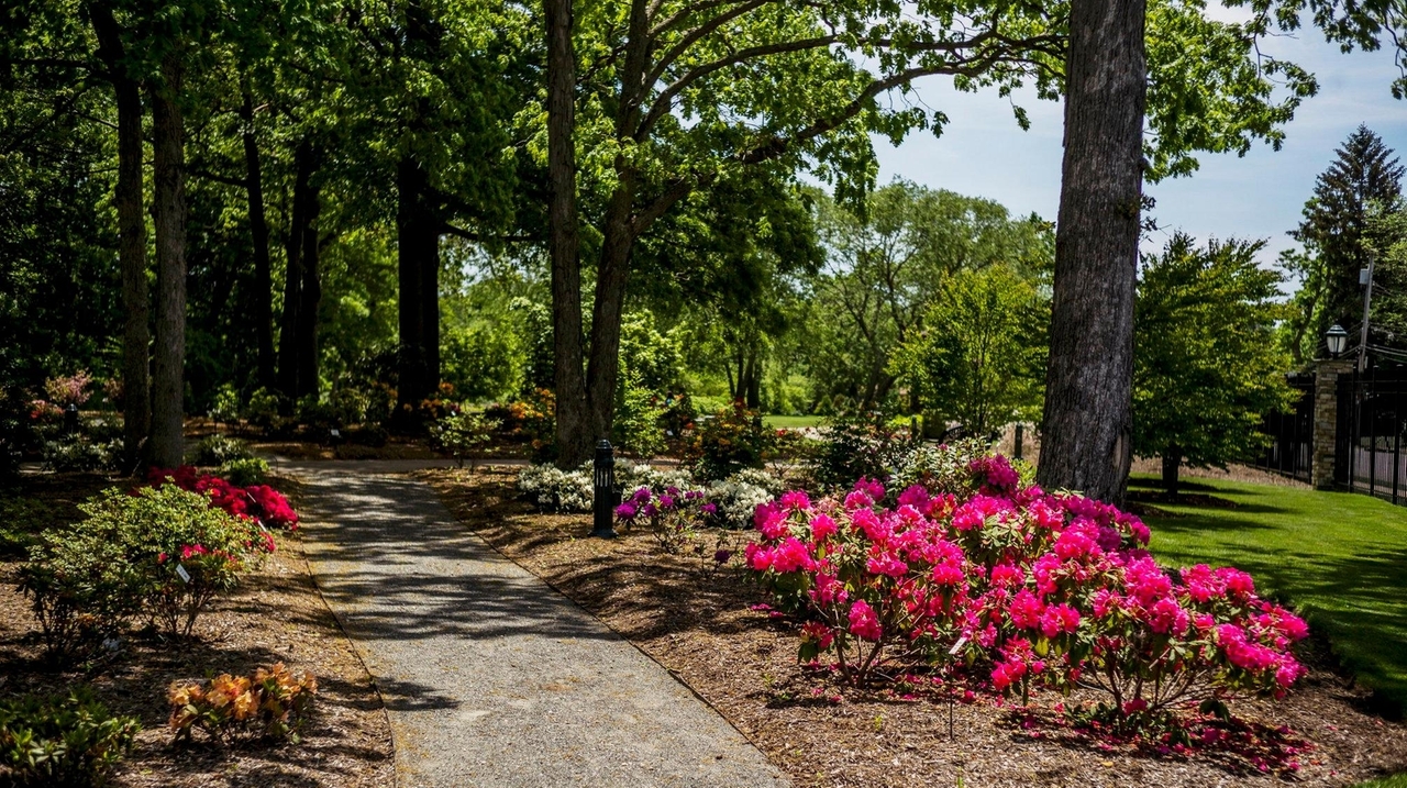 Babylon Town botanical garden getting ready to finally bloom - Newsday