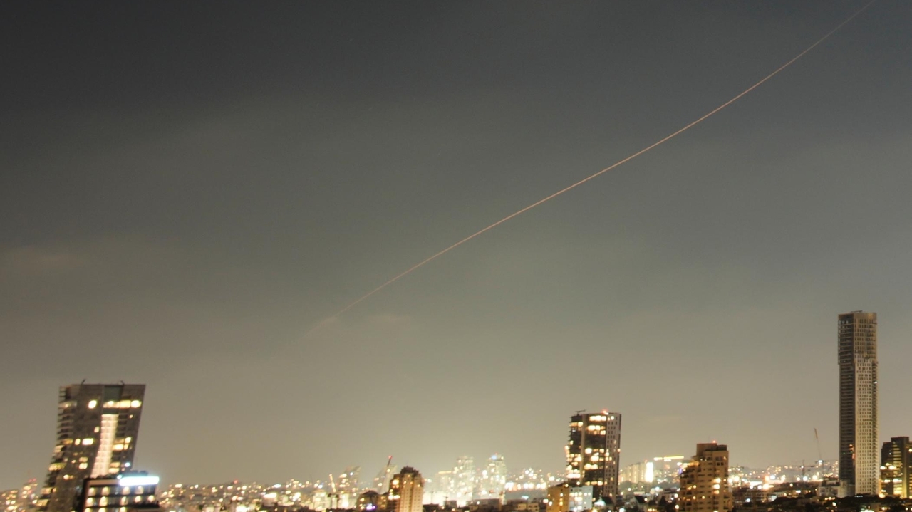 Israel and Iran trade strikes, threatening to drag region back to war ...