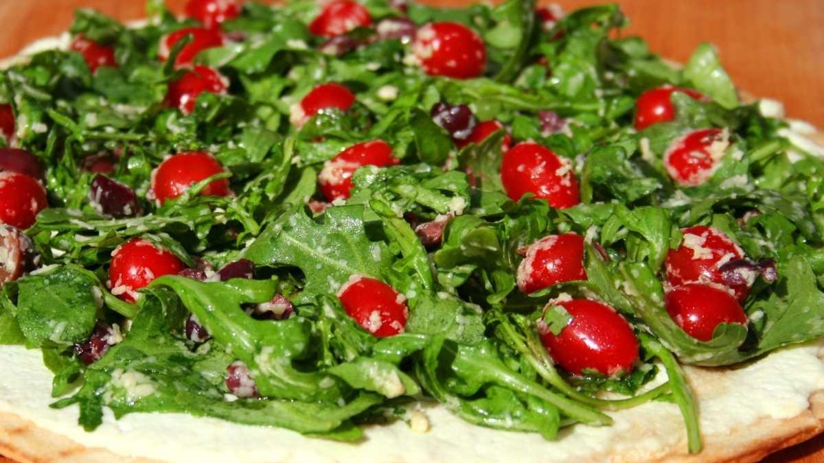3 Simple prebaked-crust pizzas - Newsday