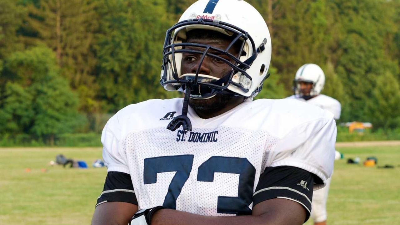 George Opara's touchdown run lifts St. Dominic - Newsday