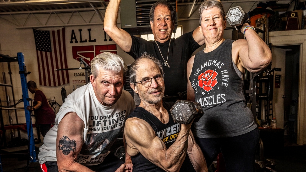 Huntington powerlifter Paul Cooper is crushing it at 78 - Newsday