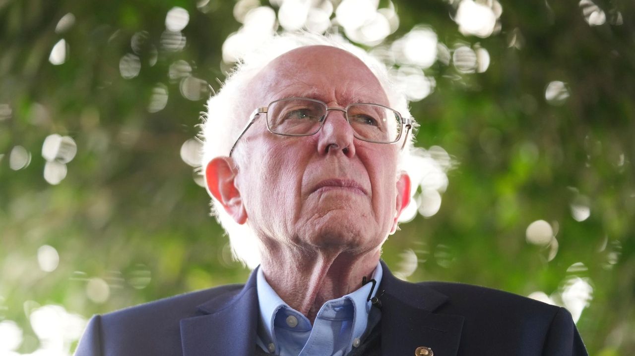A man accused of setting a fire outside Bernie Sanders' office stayed ...