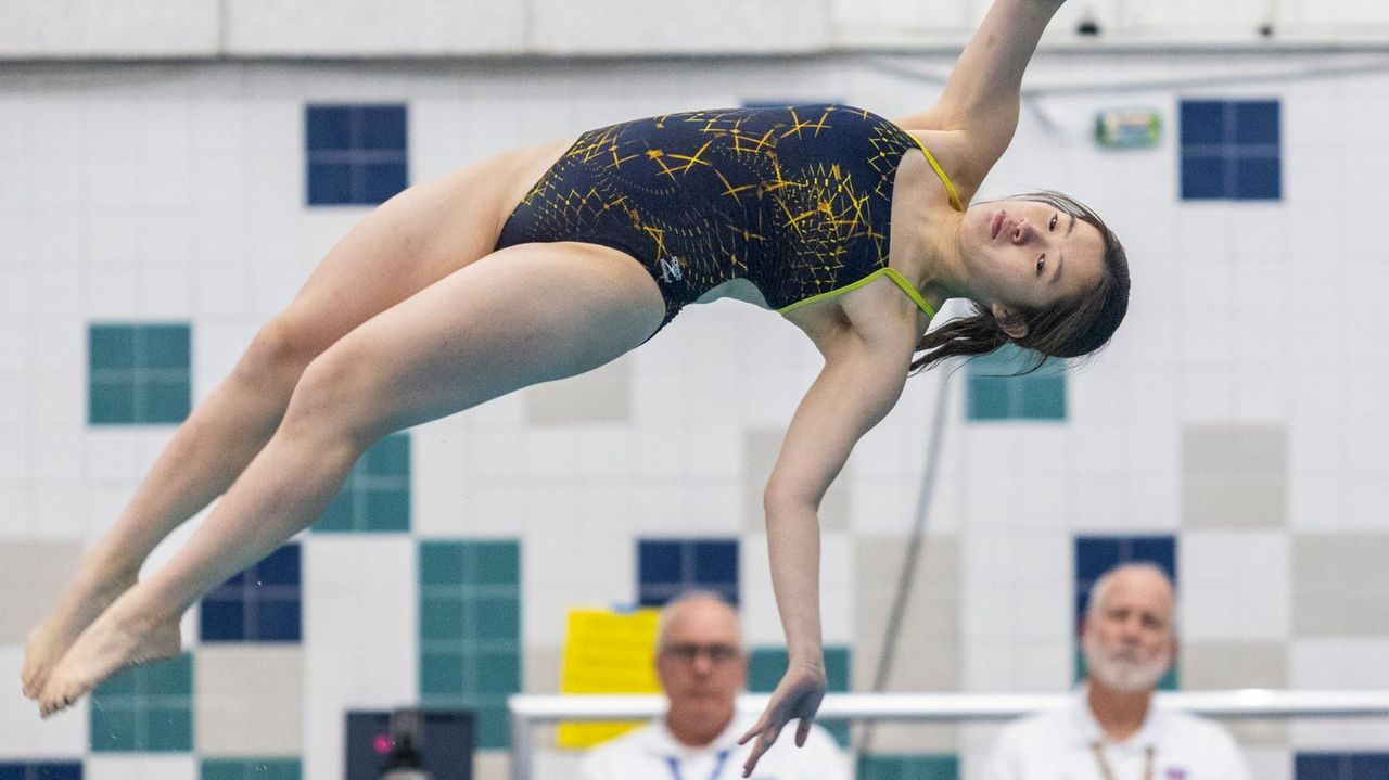 Jericho's Rachel Yang wins rare state girls diving title - Newsday