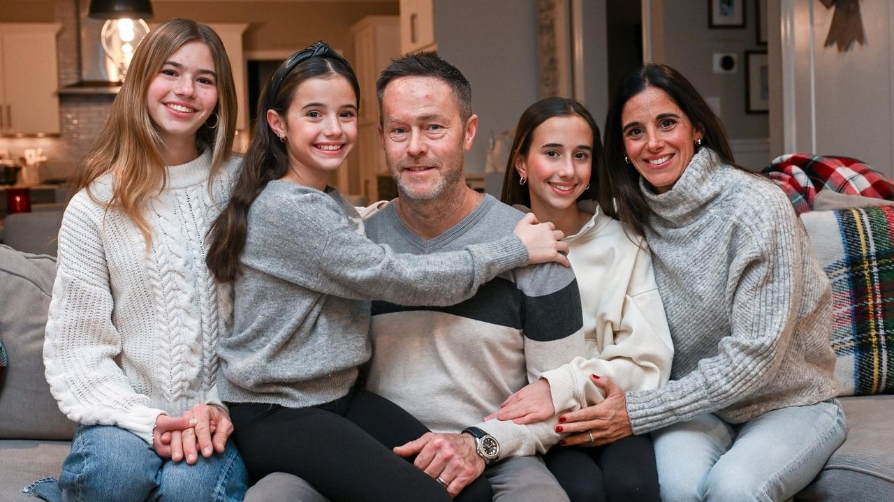 Massapequa Ground Zero worker spreads acts of kindness - Newsday