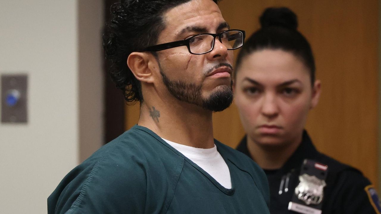 Lawyer for man accused in missing East Patchogue girl case says teen ID ...