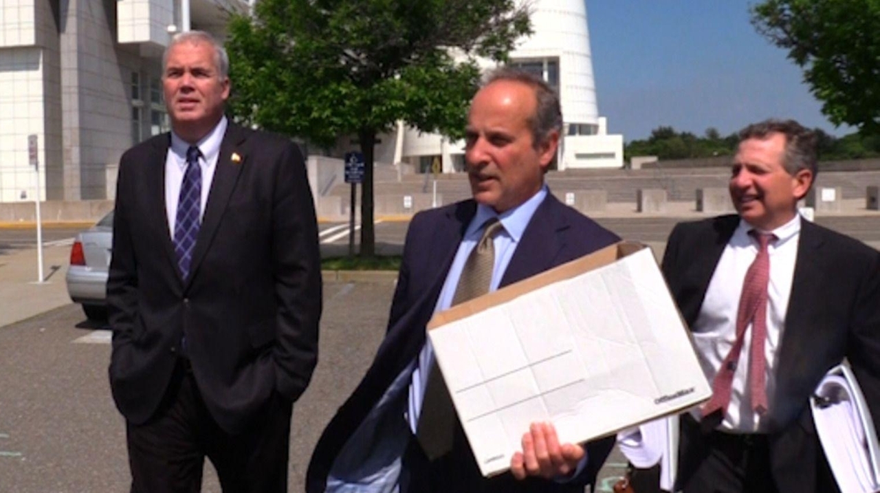 Federal judge rules Ed Walsh doesn’t face increased sentence - Newsday