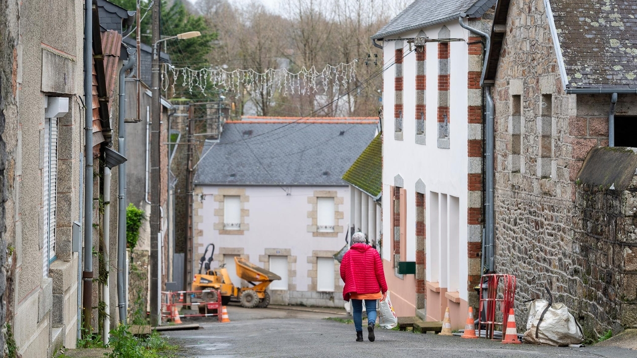 French mayors face violence and intimidation from xenophobic far-right ...