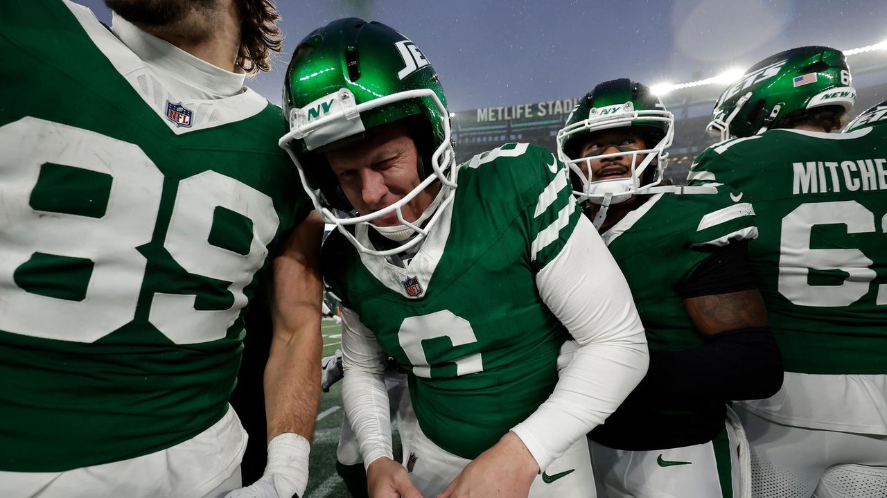 Nick Folk's 56-yard field goal lifts Jets, proves winning never gets ...
