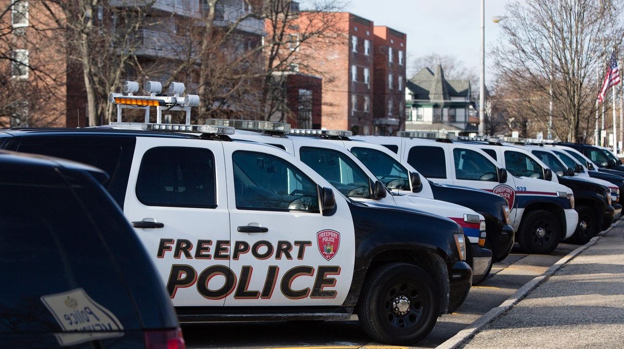 Freeport police sued for $10M over Taser hitting man's eye during ...