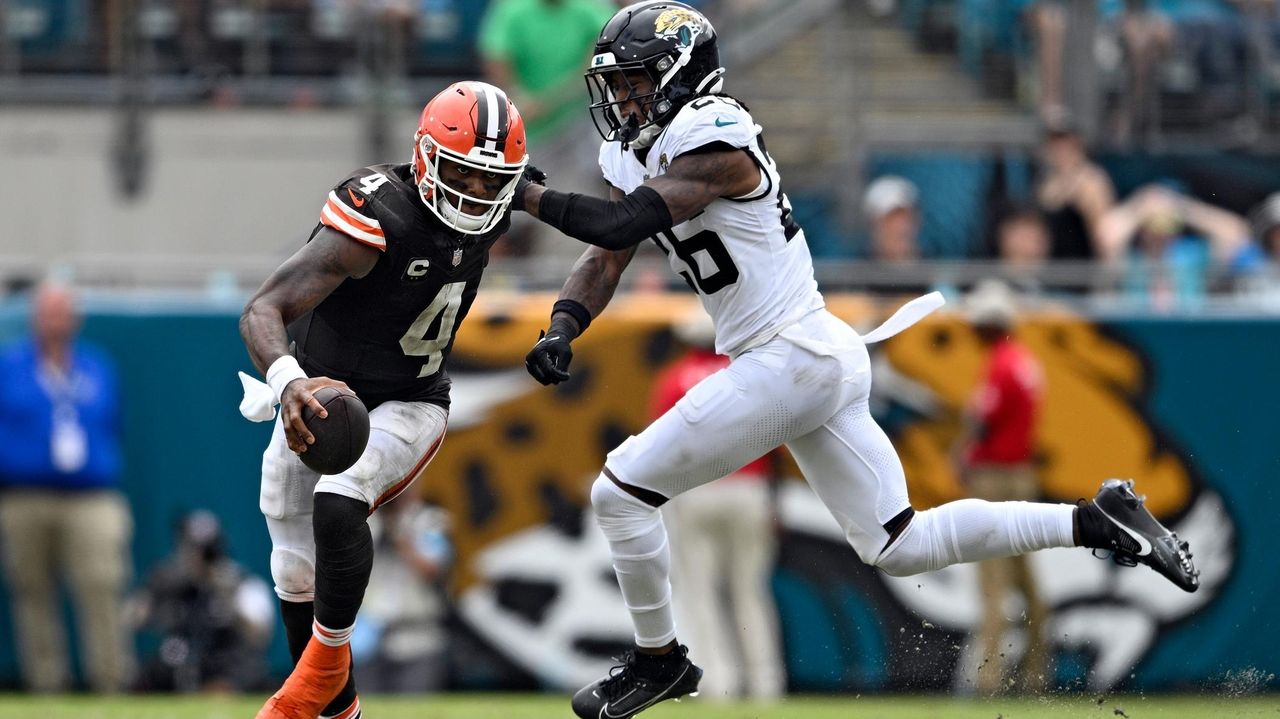 Watson runs for a TD as the Browns shut down Lawrence and the Jaguars ...