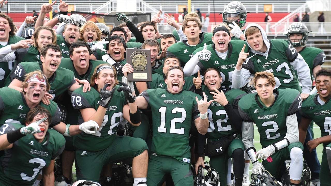 Suffolk III football final: Westhampton vs. Half Hollow Hills West ...