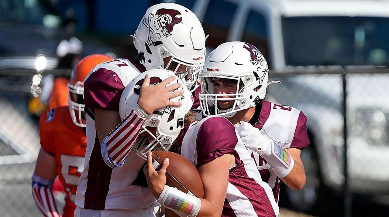 Nicholas Honerkamp carries Mepham to big win over Carey - Newsday