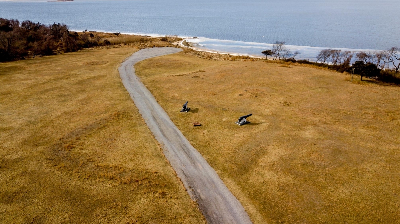 Discovering the forgotten British forts of Revolutionary Long Island ...