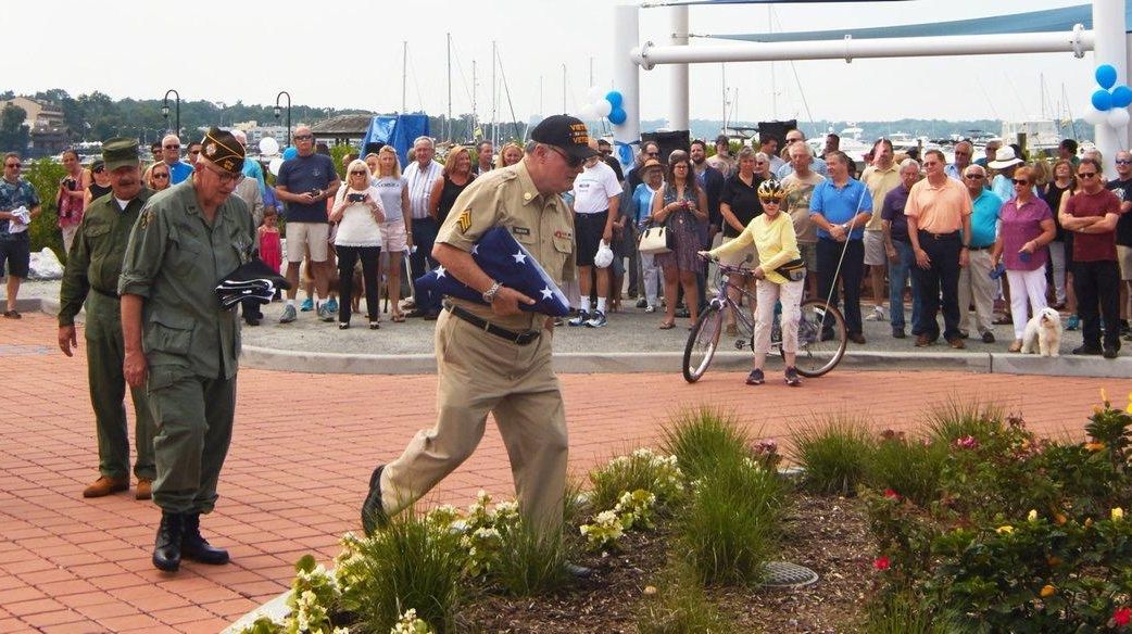 Port Washington North unveils Bay Walk Park with kayak launch - Newsday