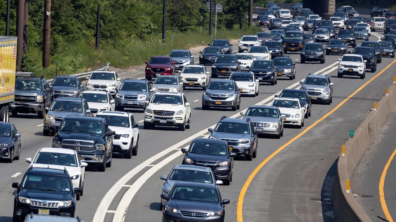Long Island traffic congestion impacts quality of life - Newsday