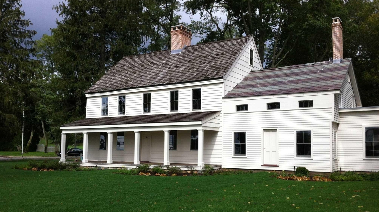Historic Davis House in Coram restored - Newsday