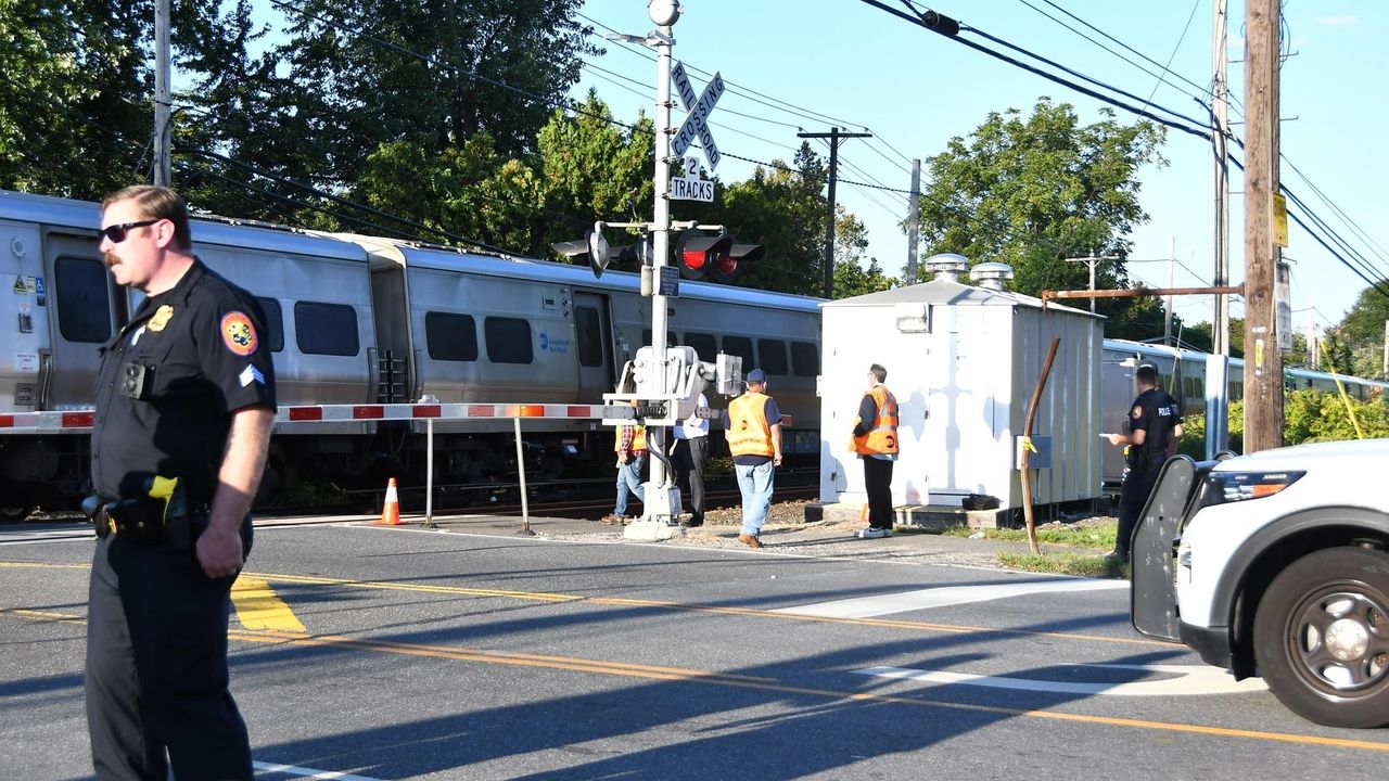 Pedestrian dies after being hit by LIRR train, MTA says - Newsday