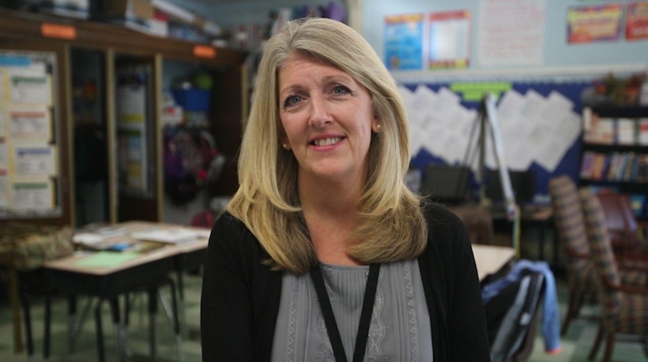 LI social studies teacher who inspires students wins national honor ...