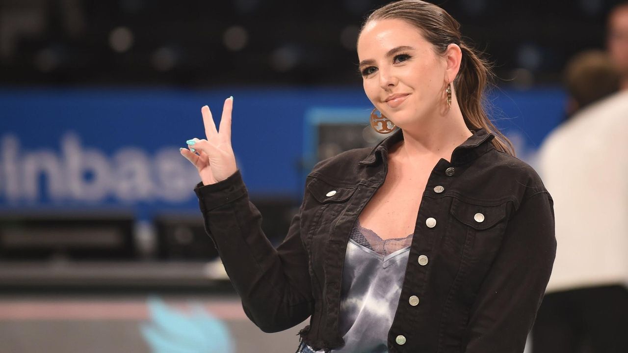 Oceanside singer takes on MLB National Anthem challenge - Newsday