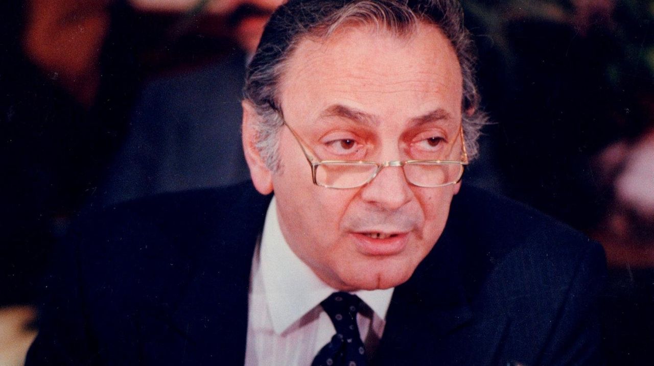 John Santucci dies; former Queens DA was 85 - Newsday