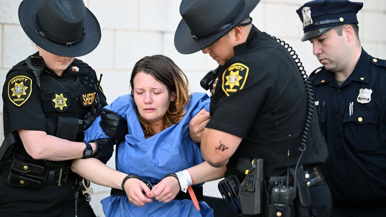 Complaints against mom dismissed for years before wrong-way crash that ...