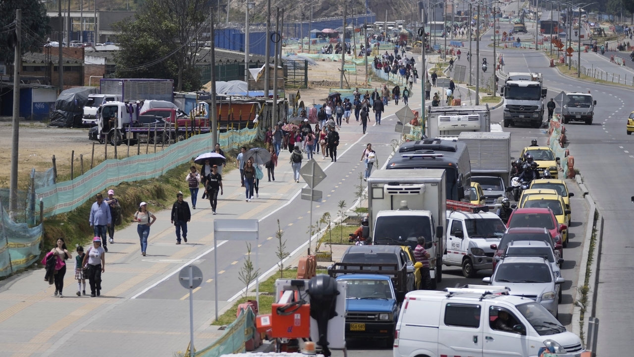 Colombian truckers block highways in main cities in protest over ...