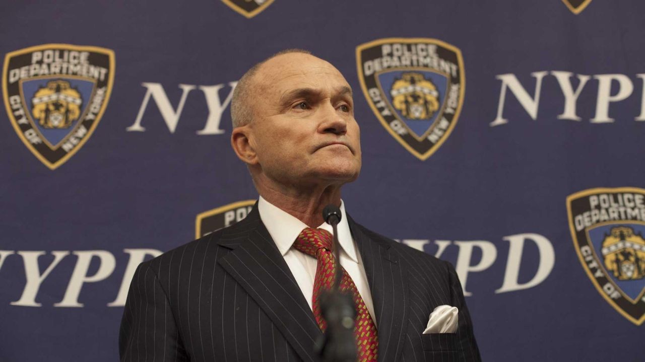 Poll: NYers split on keeping Ray Kelly as NYPD commissioner - Newsday