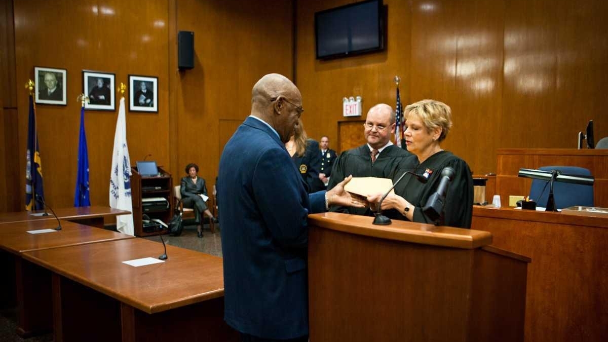 Queens court offers veterans second chance - Newsday