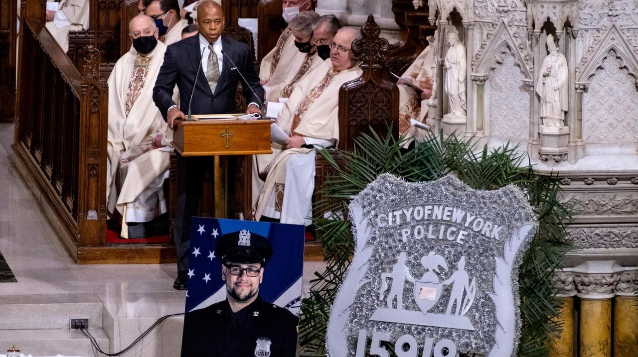 Slain NYPD Officer Wilbert Mora remembered as a giant 'teddy bear' and ...