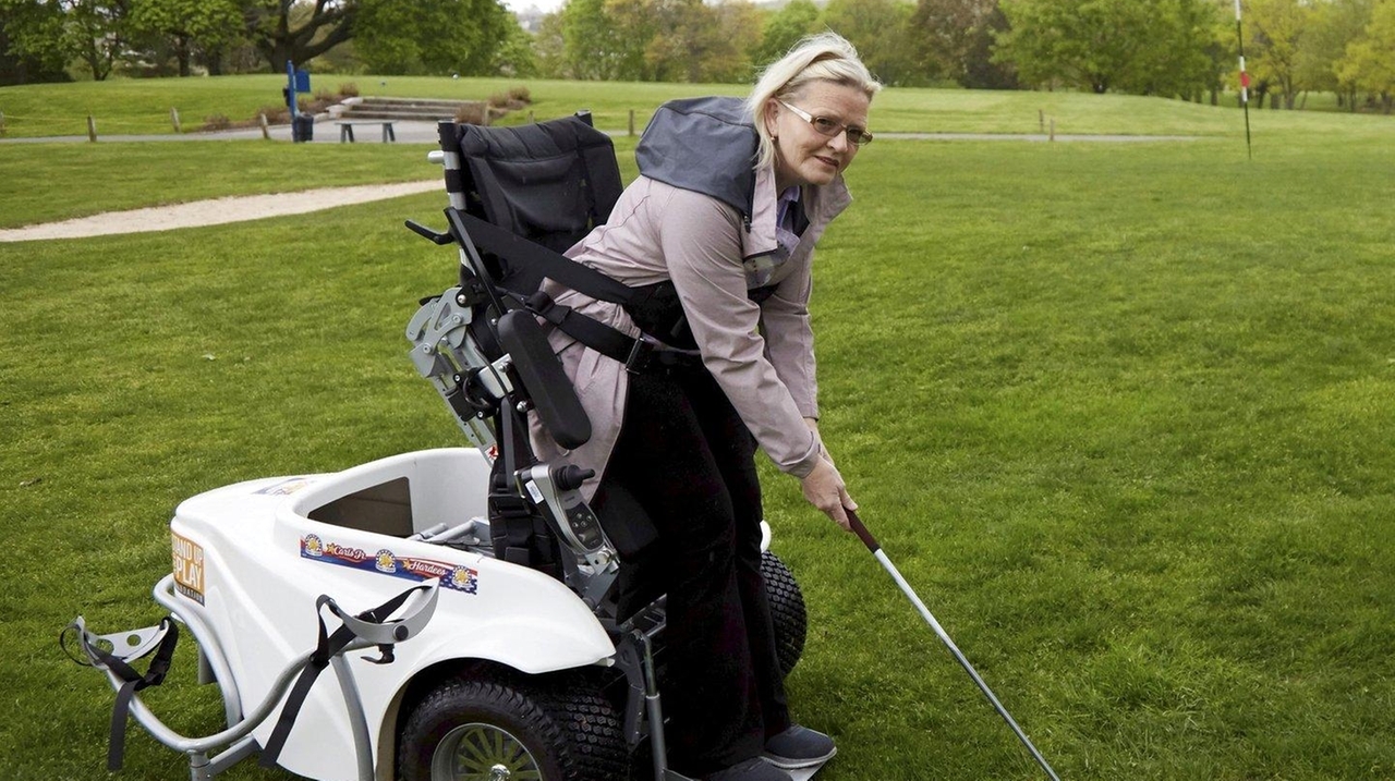 Motorized wheelchair helps mobility challenged golfers - Newsday
