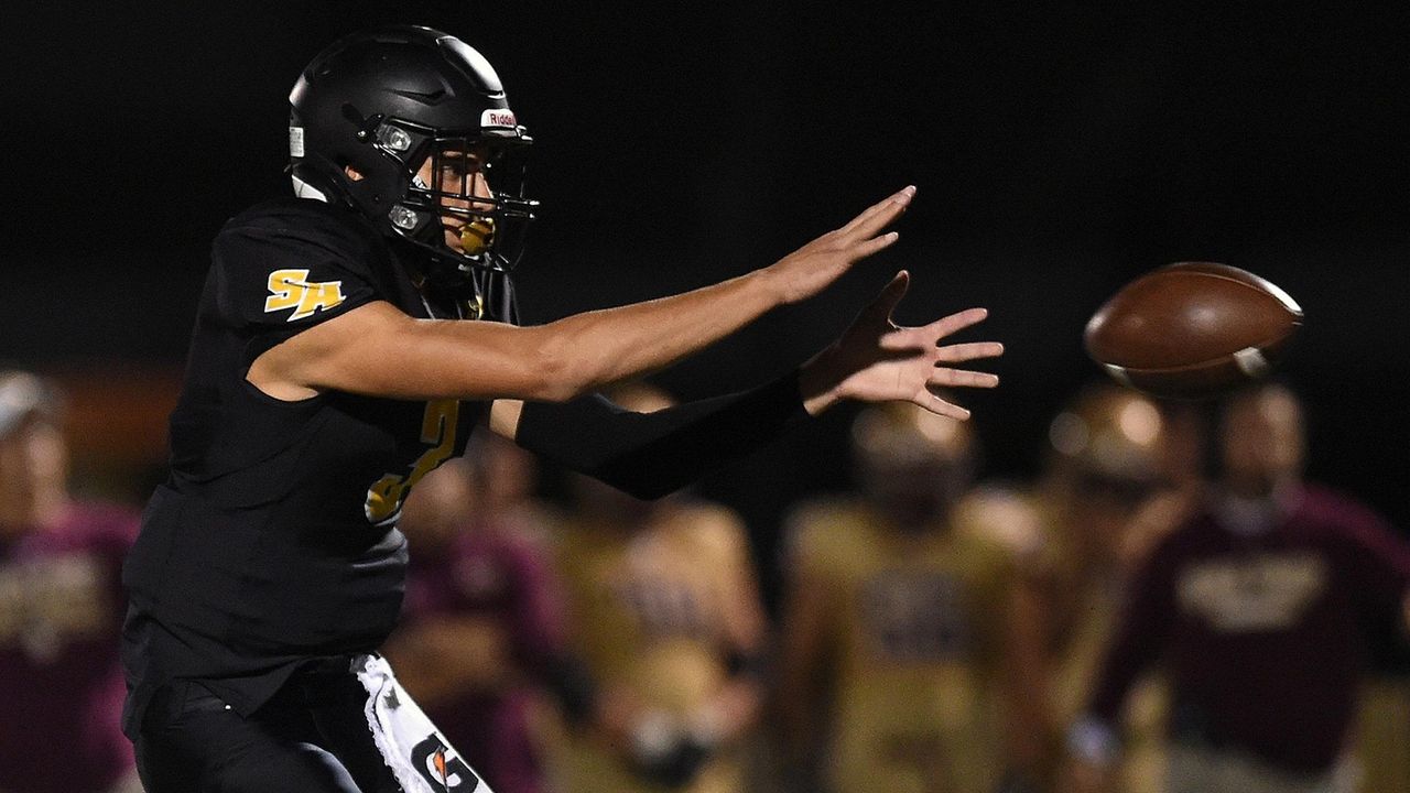 LI's Elite 11 football teams to start the season - Newsday