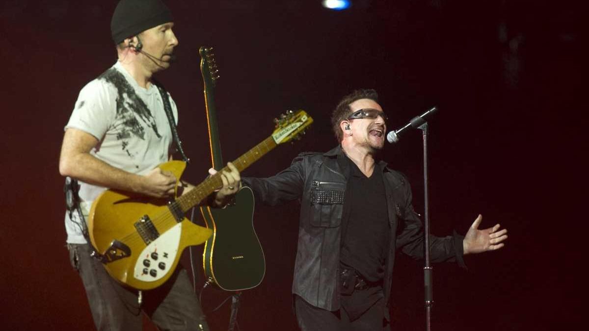 U2's personal spectacle at New Meadowlands Stadium - Newsday