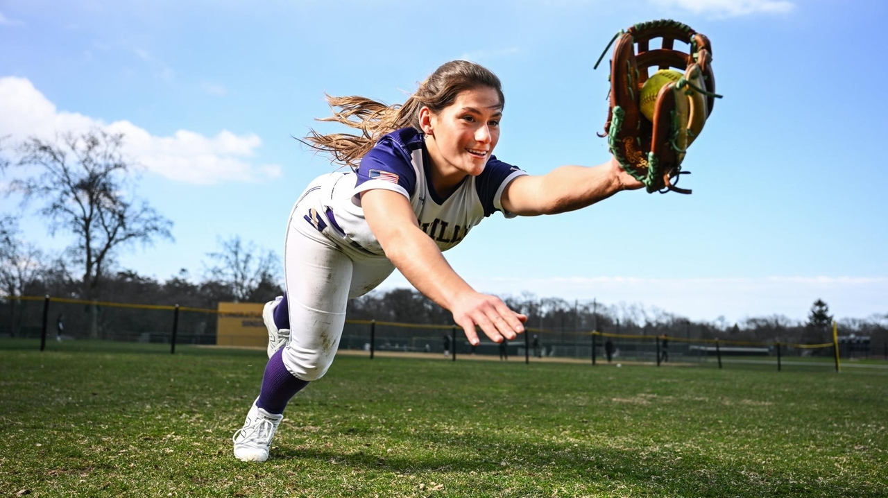 LI's top softball outfielders go all-out to make every play - Newsday